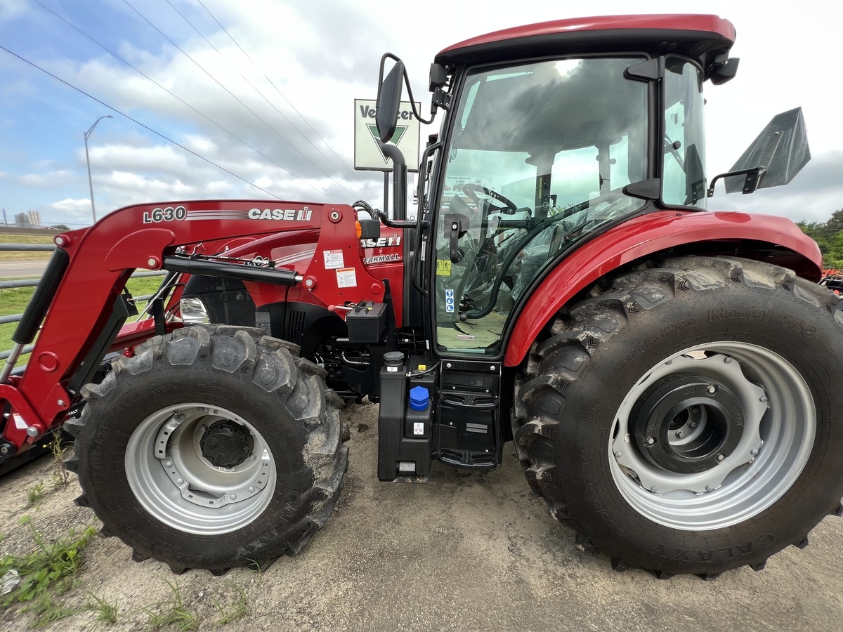 Case IH Farmall Utility 110c Tractor - Farm Country Inc