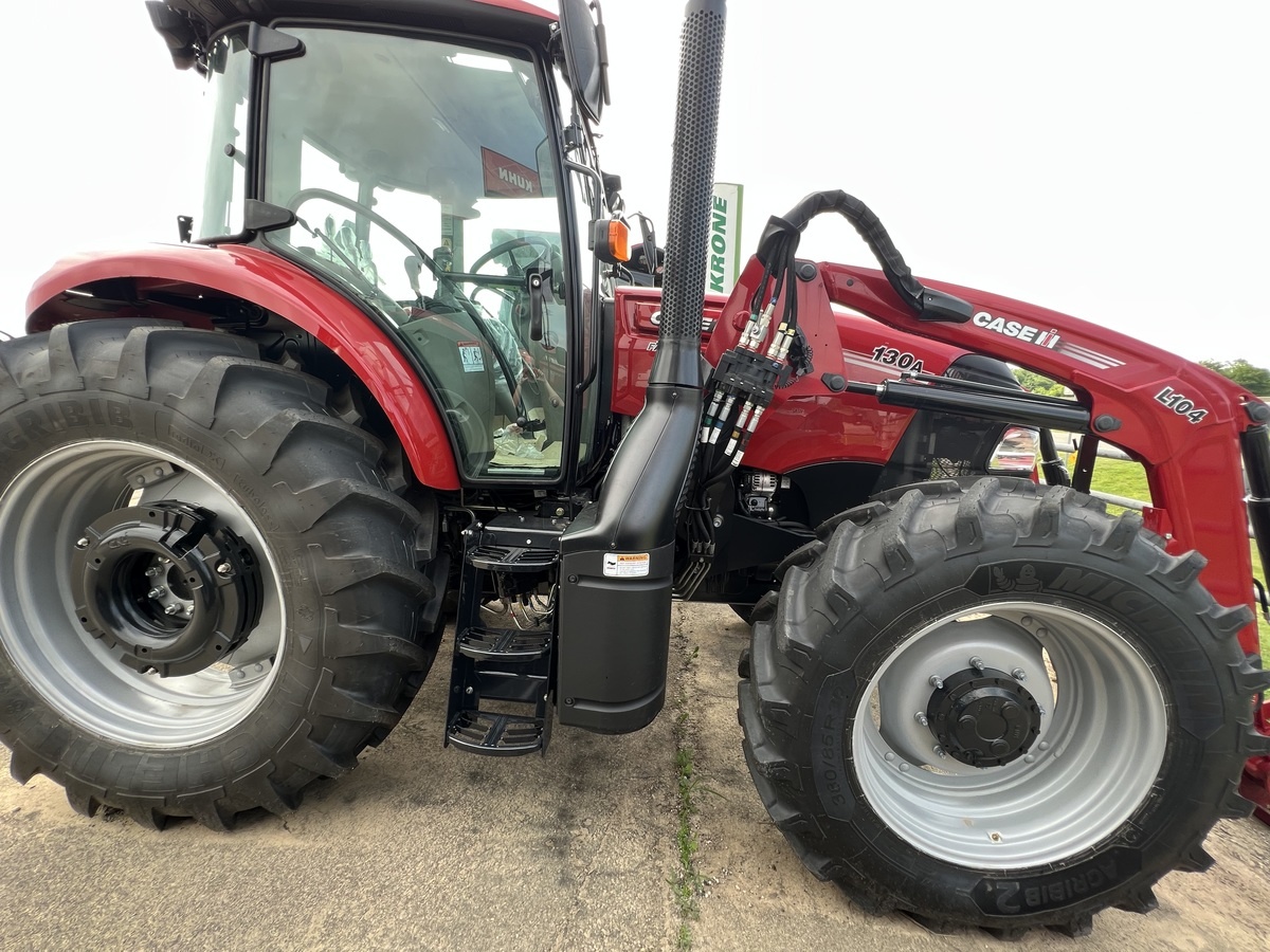 Case IH Farmall 130a Utility Tractor - Farm Country Inc